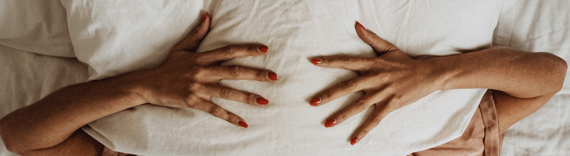Tired But Wired: The Stress-Sleep Cycle, Explained – Somnee